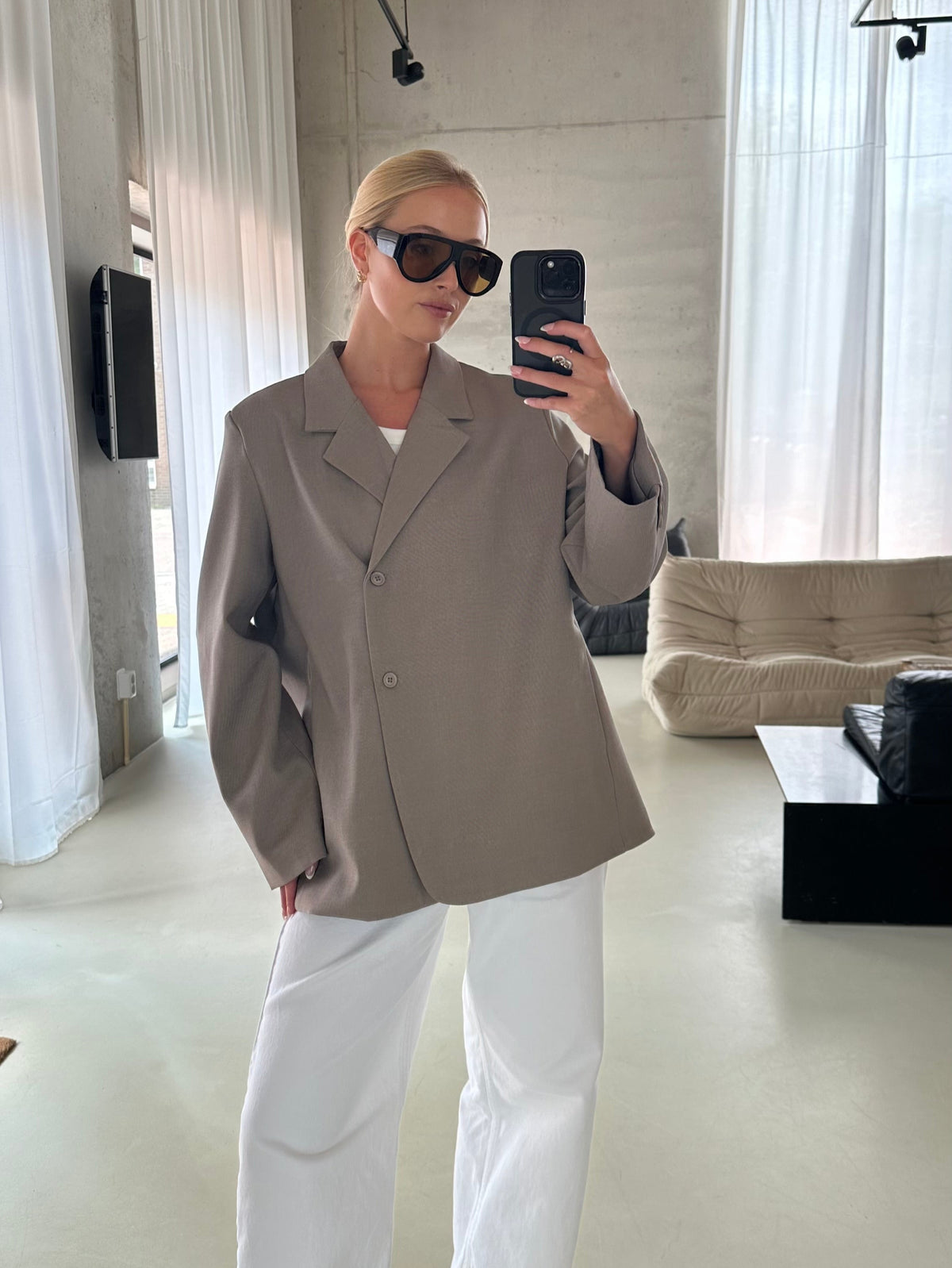 Edith | Assymetric Button Blazer